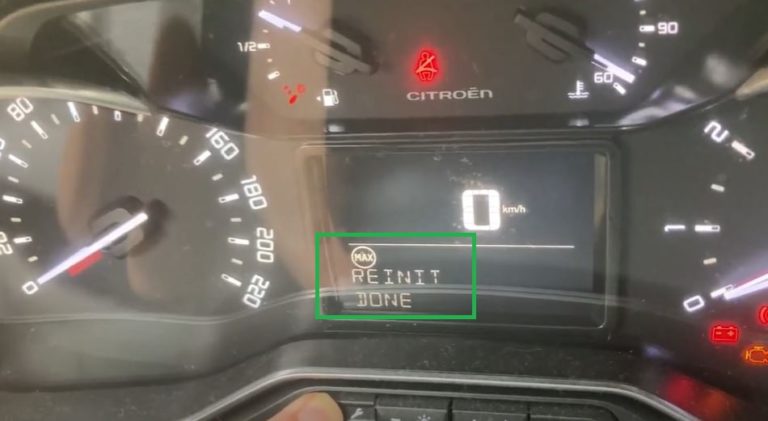 Comment remettre à zéro le voyant vidange (Révision) sur CITROEN C3 III ...