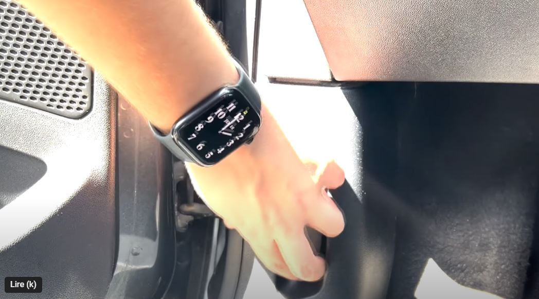 ouverture capot peugeot 208 I - LeHangarDuNord